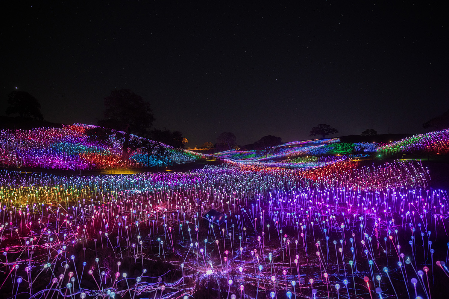 Sensorio｜パソロブレスの幻想的な光のアート体験スポット – plusroadtrip